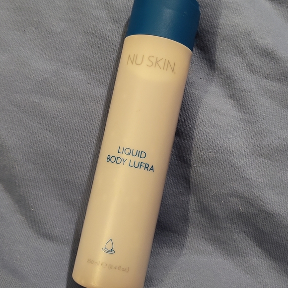 Nu skin | Bath & Body | Nu Skin Liquid Body Lufra 84oz Exfoliating ...